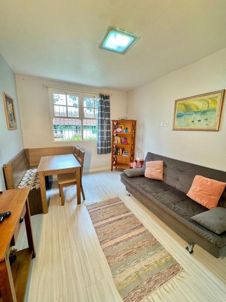 Apartamento Em Condomínio Familiar - Nova Friburgo