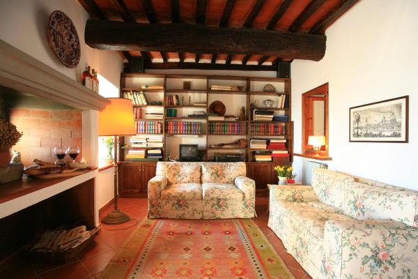 Piccolo Borgo - Montecarlo, Italy