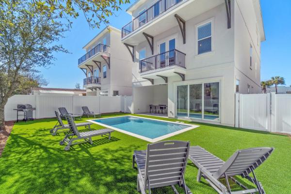 Tidal Time Estate With Game Room And Lsv - Connecticut