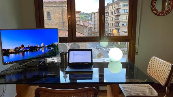 Homeoffice With Church Views - Oñate