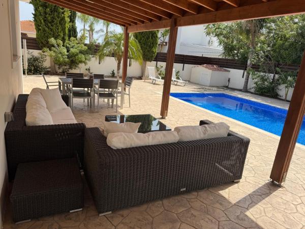 Sunset Villa Agia Thekla - Nissi Beach