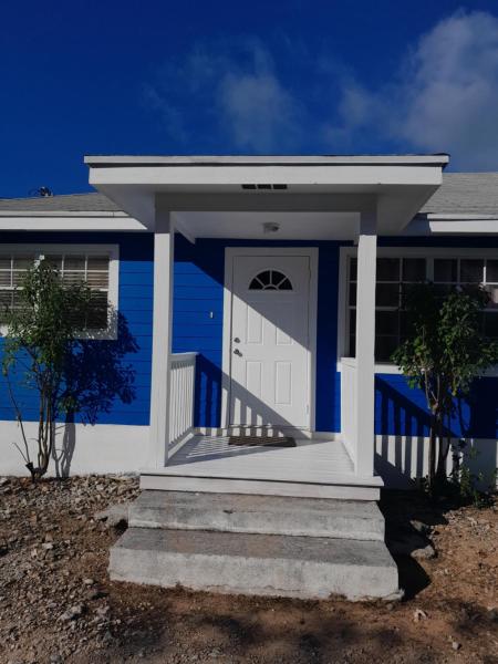 Ferggies Apartment Complex - Bahamas