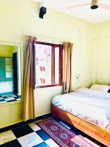 Narayana's Haveli - Varanasi