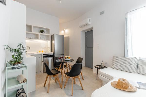 Venetian Suites Iv - Naxos