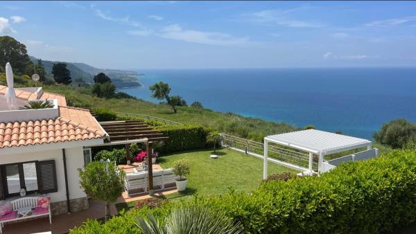 Casa La Perla, A Luxury Villa - Zambrone