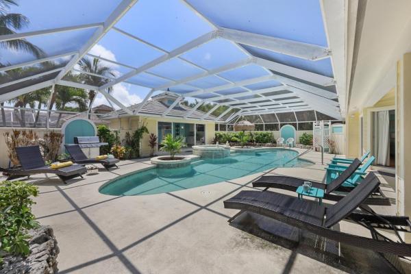 Private Home And Guesthouse With Courtyard, Pool And Spa - Marco Island, FL