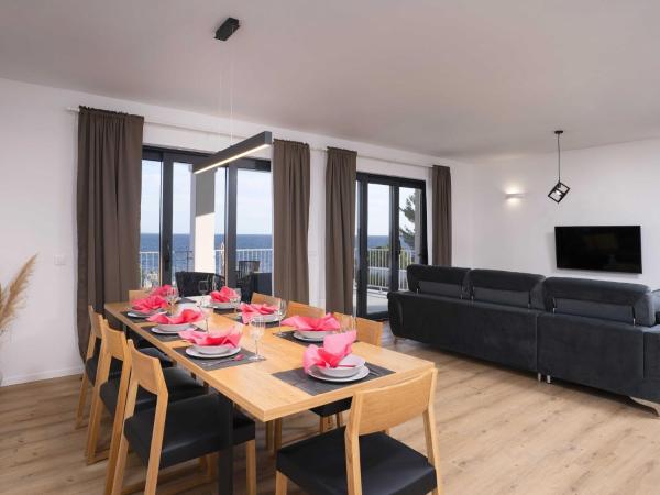 Sunlit Shores Beach Villa With Pool, Gym And Sauna - Three Bedroom Villa With Pool - Stari Grad