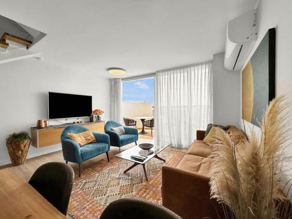 Beachfront Paradise Penthouse - Tel Aviv