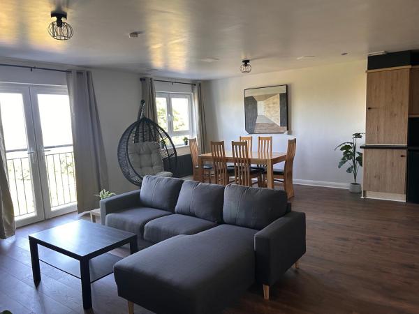 Large Modern Apt 4 Star Free Parking And Wifi Note Stairs - Belfast