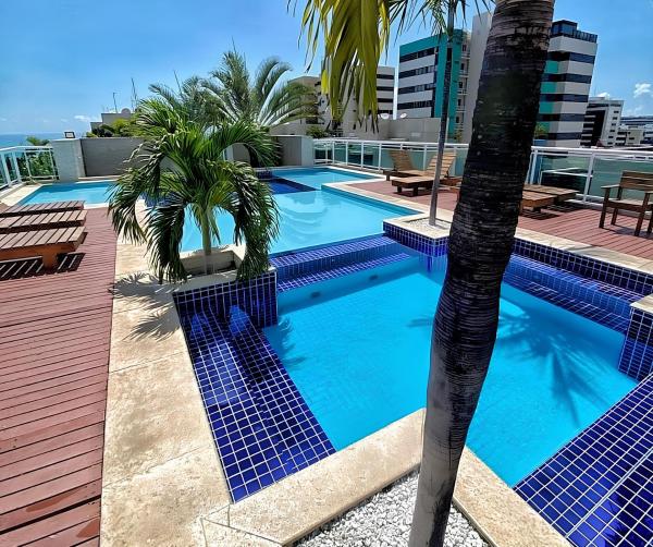 Apto Em Zona Nobre à Beira-mar Com Piscina, Ar Condicionado, Garagem Grátis - Maceió