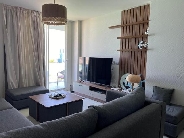 Charming Fouka Bay 3bd Direct Lagoon View Chalet For Families Only Or Group Of Girls - Egypt
