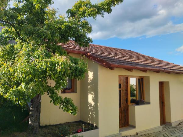 Malé úTulné Studio S Koupelnou A Kuchyňkou - Kladno