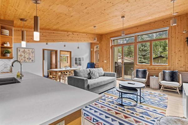 Pyrenees #202 - Leed Gold Certified - Canmore