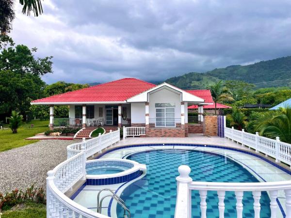 Villa Gladys Con Piscina Privada Y Vista Natural - Restrepo