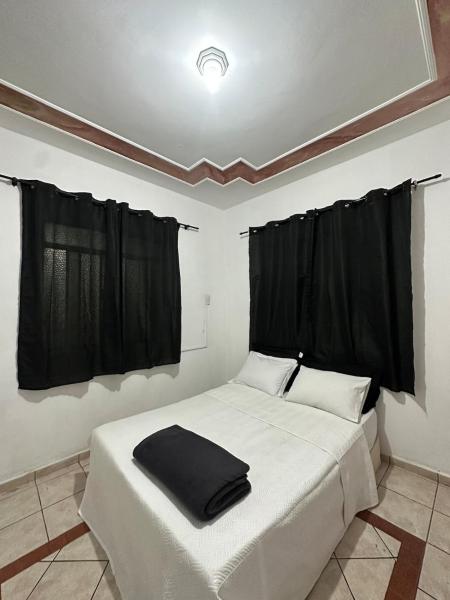 Casa Muito Espaçosa Com 3 Quatos E Churrasqueira - Juiz de Fora