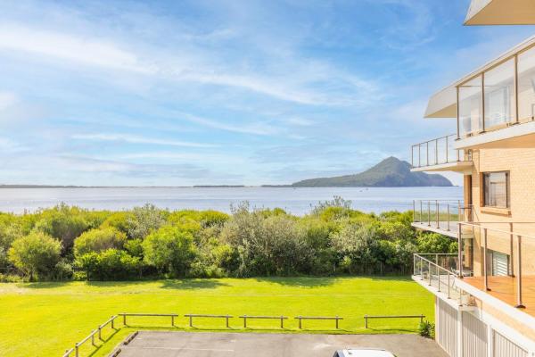Promenade 9, 8 Intrepid Cl - Spectacular Water Views, Air Conditioning - Nelson Bay