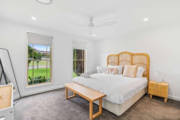 Caves Beach House By Coast Hosting - City of Lake Macquarie