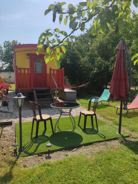 " Domaine Des Chevrettes Roulotte Romantique" - Cheverny
