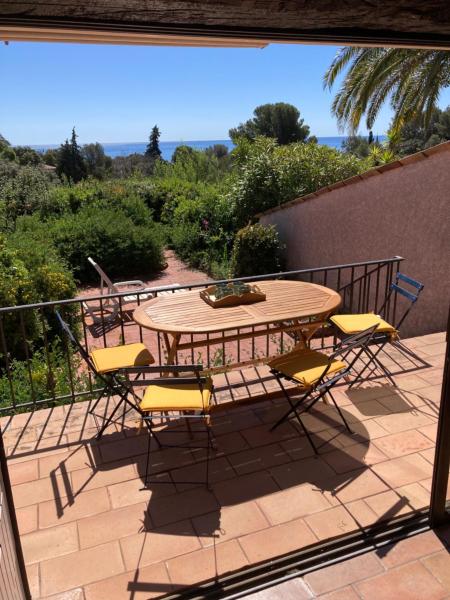 Villa Piscine Au Bord Des Calanques - Fréjus