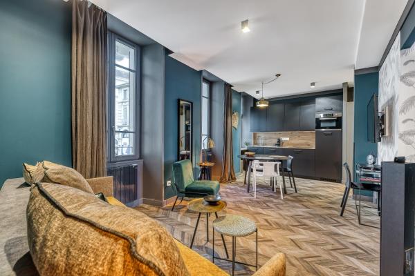 Le Salon - Calme Et Central - Aix-les-Bains