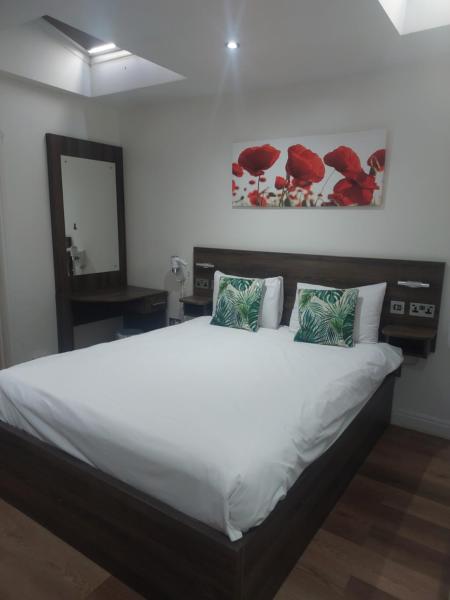 Langley House 5 Mins From Langley Train Station - Slough