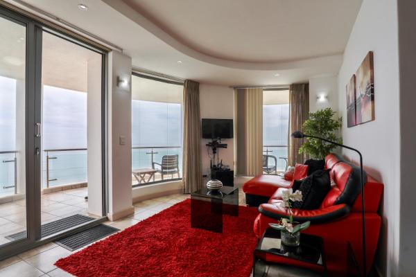 Luxury Self-catering Apartment Seaview - Hibernian Towers 1305 - Somerset West