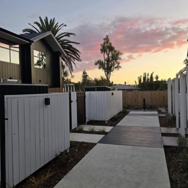 2 Bedroom Haven In Sunnyvale - Auckland