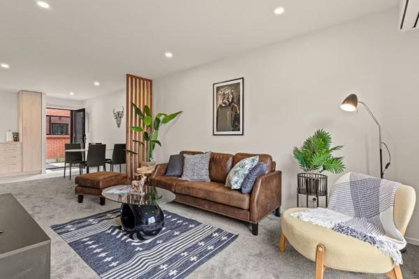 Comfortable Family Home - Auckland