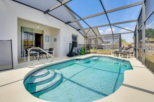 11 Mi To Disney Home With Pool In Davenport! - Haines City, FL