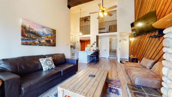 Crestview #2 Close To The Village Near Year-round Outdoor Activities - Mammoth Lakes, CA