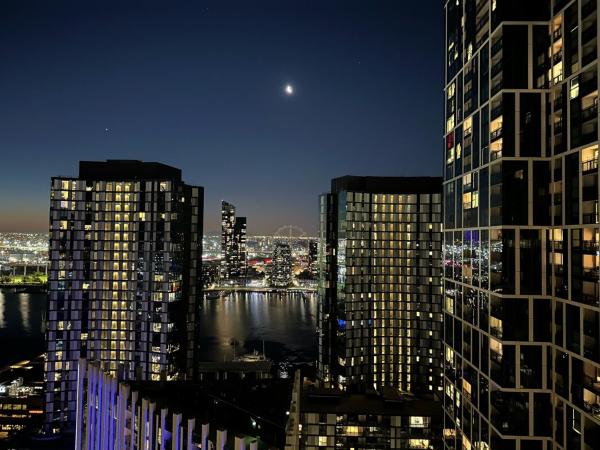 Wyndel Apartments Two Bedroom Mel883col2610n - Kensington
