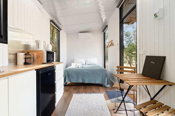 The Edge Of Nowhere Chestnut By Tiny Away - Avoca