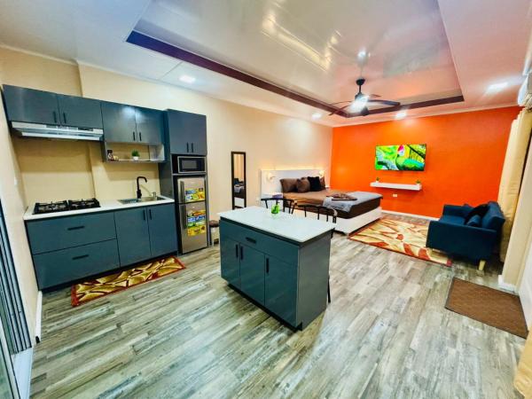 Modern King Bed Loft - Guyana