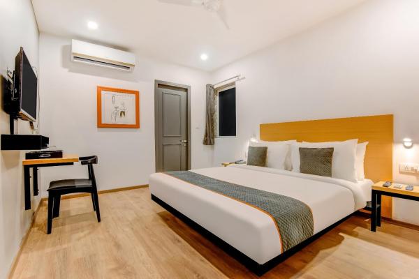 Collection O Near Kohat Enclave Metro Station - Delhi