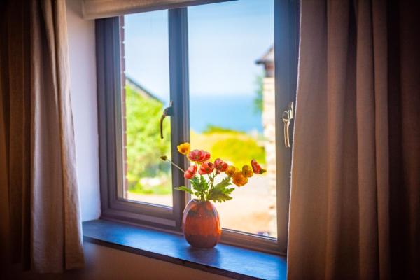 Polrunny Farm Sloe Cottage With A Sea View - Boscastle