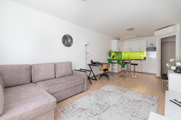 Maria's Family Home With Free Parking - Budapest