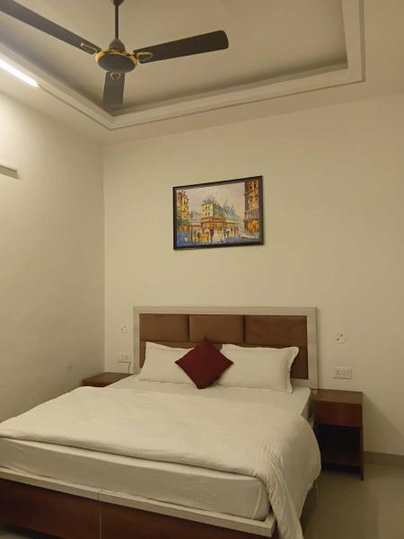 Hotel O Sarai Metro Station Formerly Hotel Palla - Faridabad