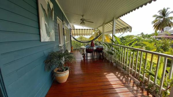 Charmant Bungalow à Bouillante Avec Vue Sur La Mer - Guadeloupe