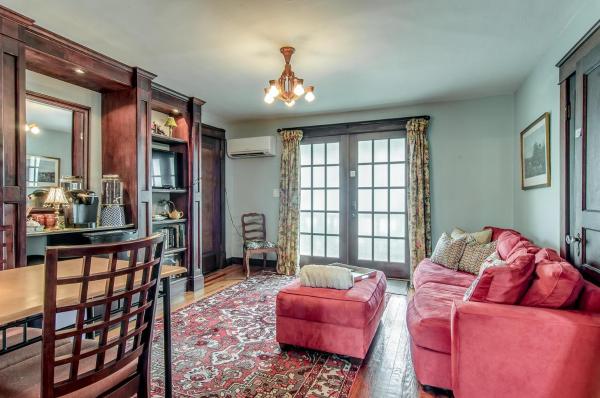 The Honey Bee Suite By Stay Local Nashville - Brentwood, TN