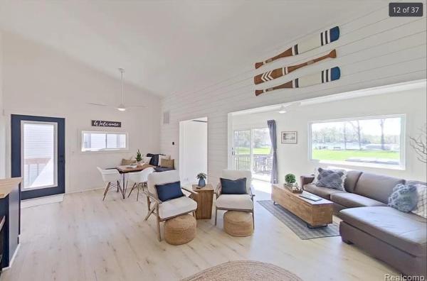 On The Cove - Strawberry Lake - Brighton, MI