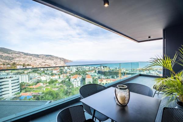 Panoramic Bay And Sea Views - Luxury 3-bed Flat - Funchal