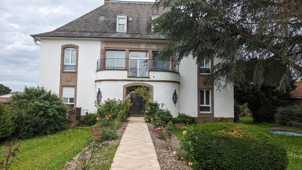 Domain La Rosière Jusqu'à 50 Personnes Piscine Tennis Et Basket - Bas-Rhin