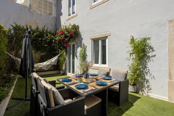 Charming And Cozy Beach Apartment - Estoril