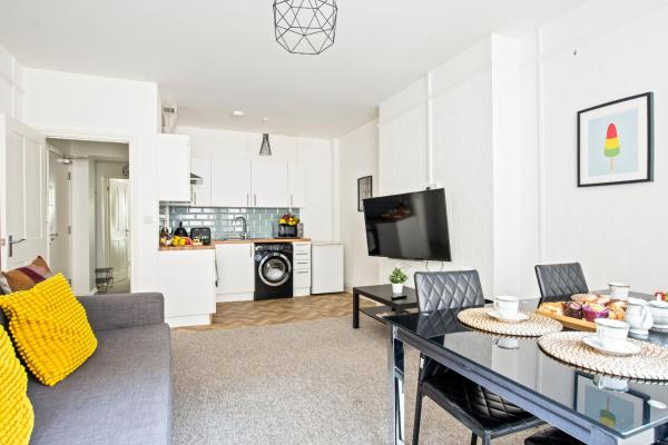 Kgv Stays - Sant Bank City Apartment, 1 Bed, Modern, Central, Near Beach - Ringwood