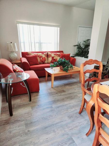 Home Away From Home - Kissimmee, FL