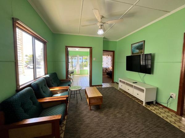 Golden Beach Villa - Caloundra