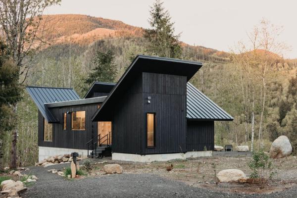 Maple Falls Cabin 58 - Wi-fi - Pets Ok - Views - Vc - Cultus Lake