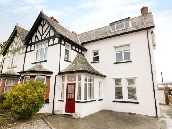 51 Trinity Avenue - Llandudno