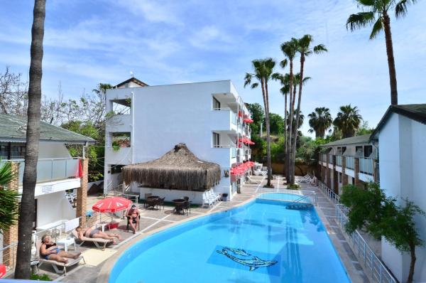 Tropic Beach Club - Side
