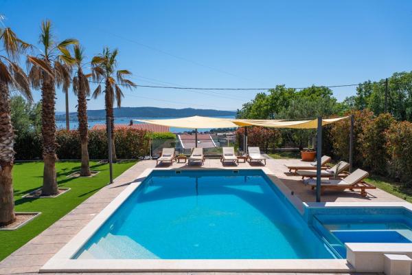 Seaview Villa Stanka With Pool And Attached Jacuzzi - Split